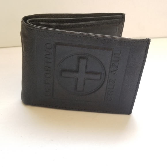 Accessories | Cruz Azul Cartera 10 Cuero | Poshmark